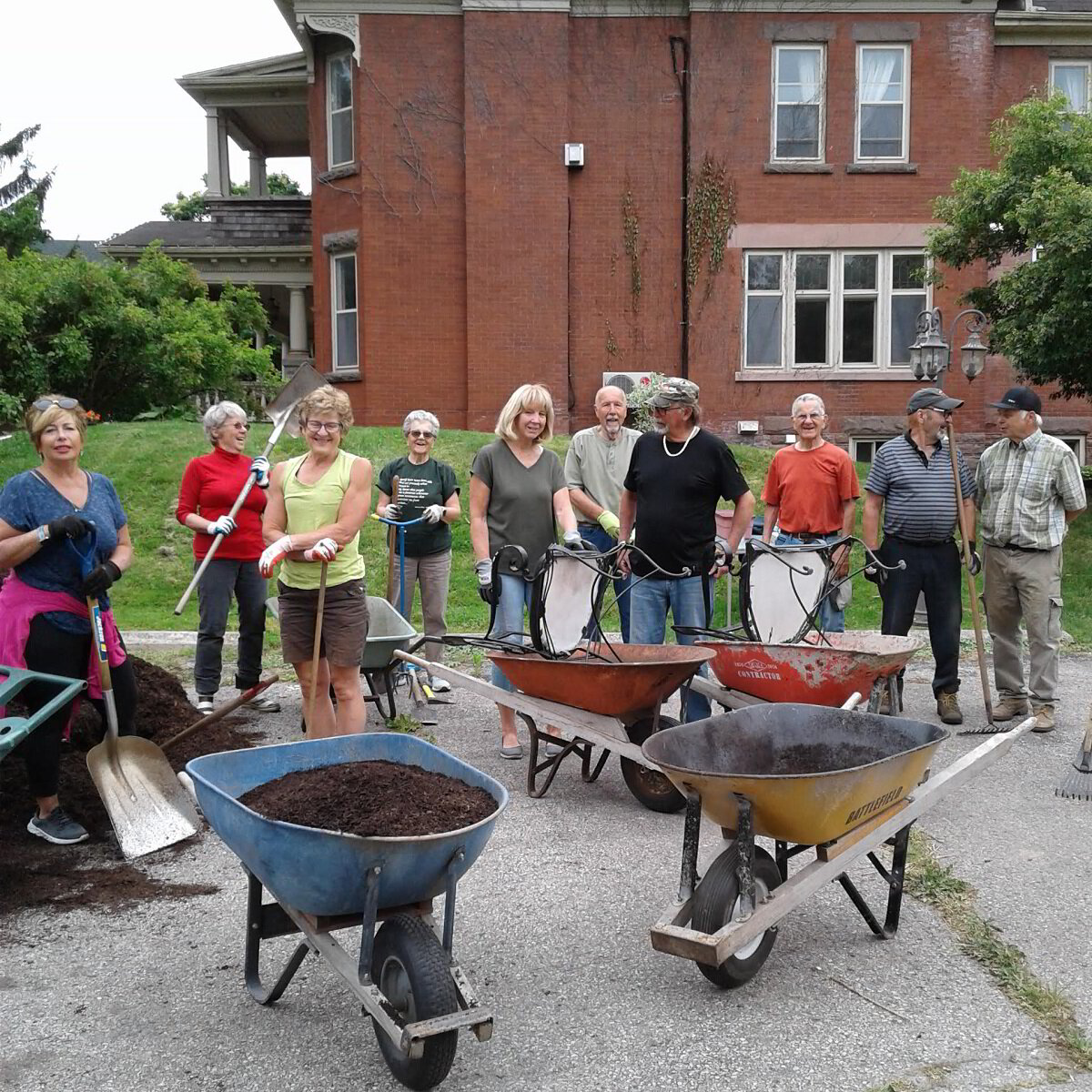 Monday morning mulching party