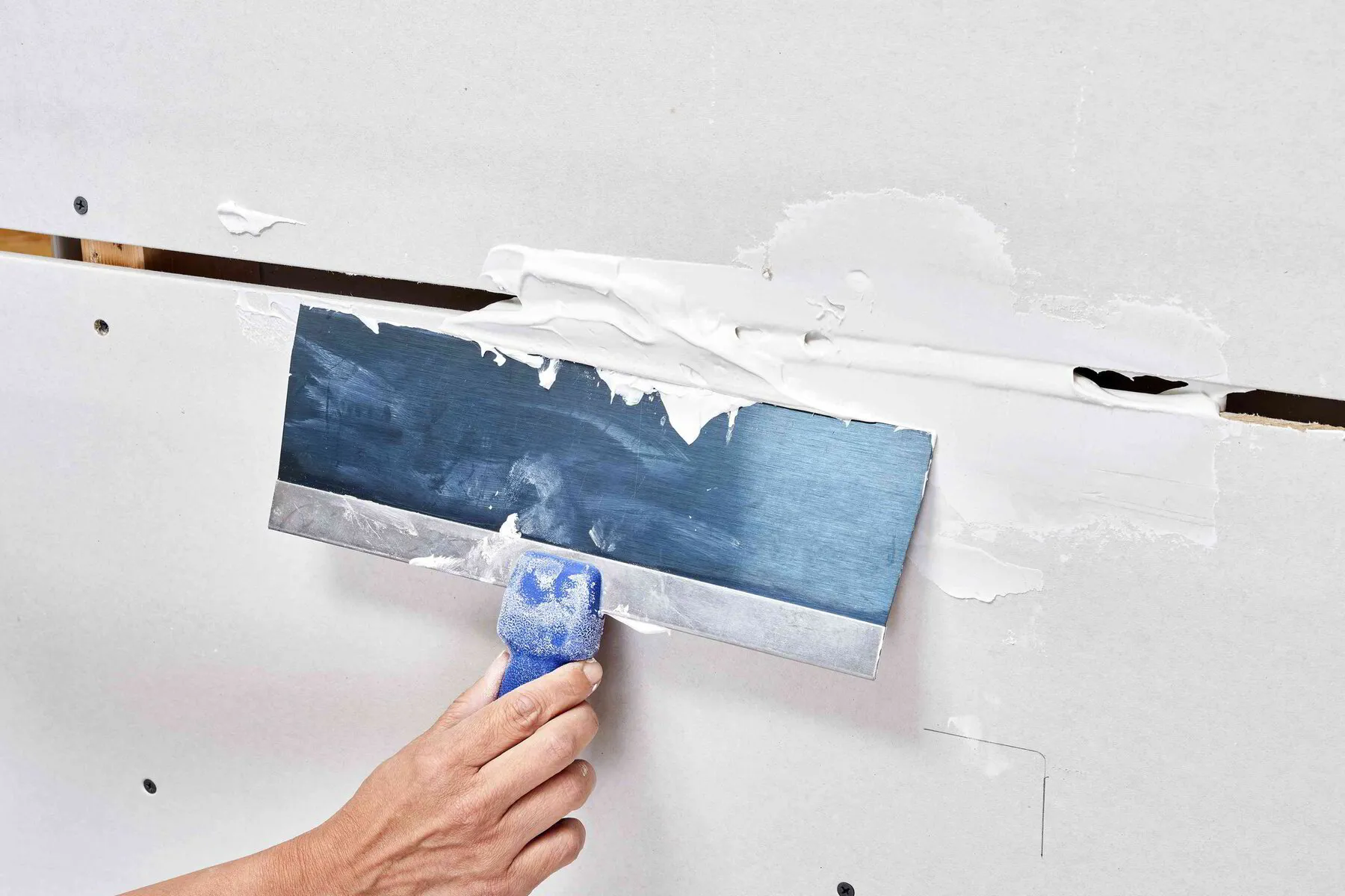 Common Drywall Issues and Solutions You Need