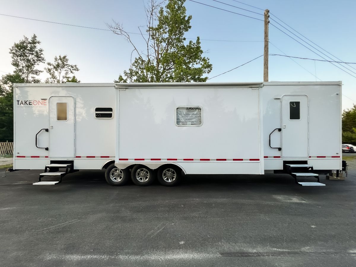 Hair & Makeup Trailer with 6 Stations | 34' Trailer (Unit 110)