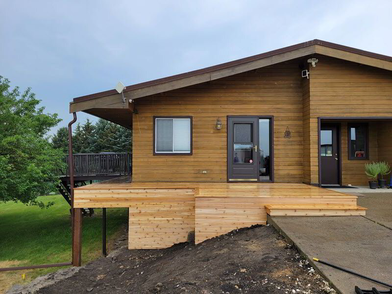 Navigating Deck Material Options in Calgary: A Cost-Benefit Analysis