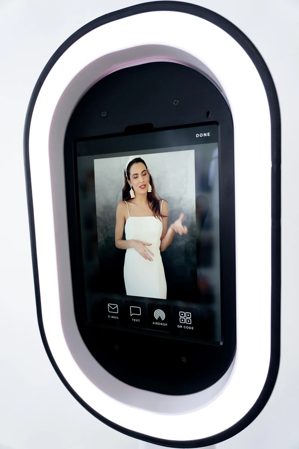 Social Booth for Hybrid and Virtual Corporate Events | Capture Booth