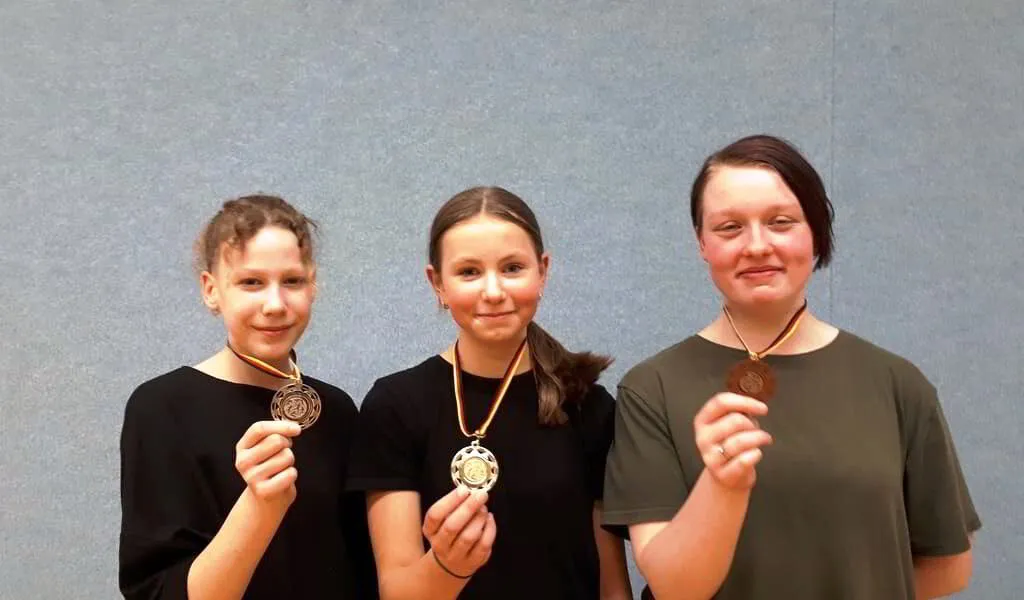 Wieder 3 Medaillen der Leichtathleten in Halle