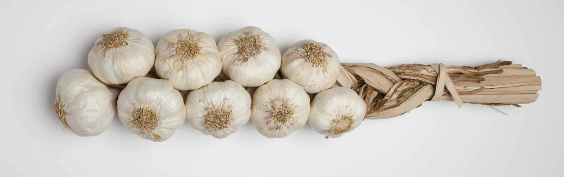 How to Store Garlic and Bay