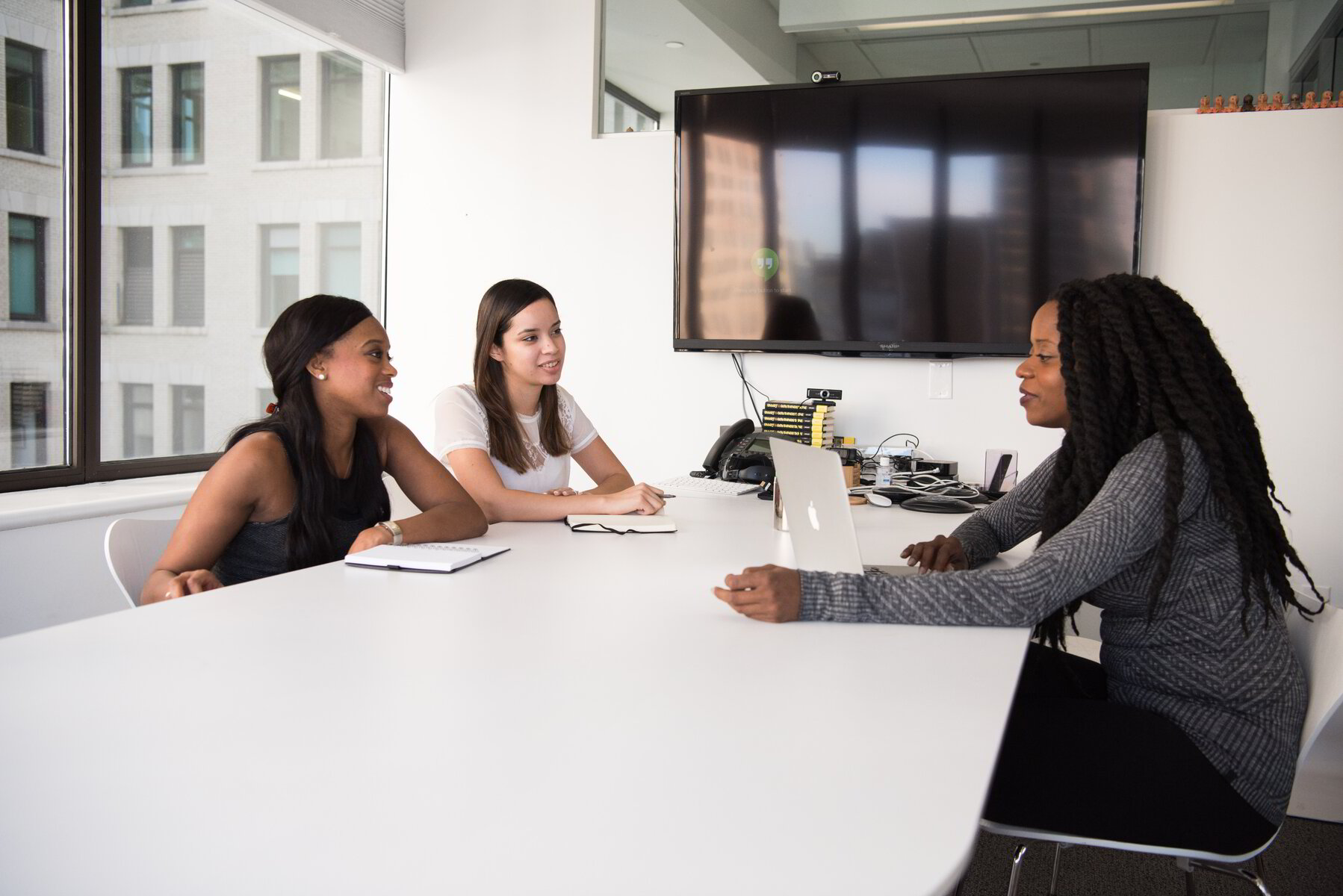 5 Reasons Why You Should Use a Recruiter to Find Your Next Job