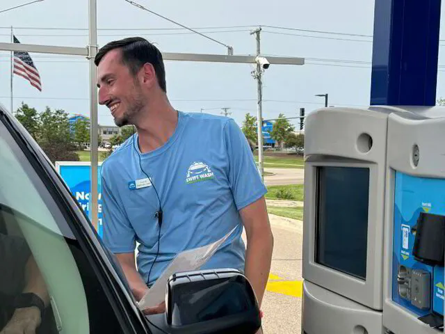 Car Wash in Woodstock, IL | Swift Wash - Get Your Free Wash!