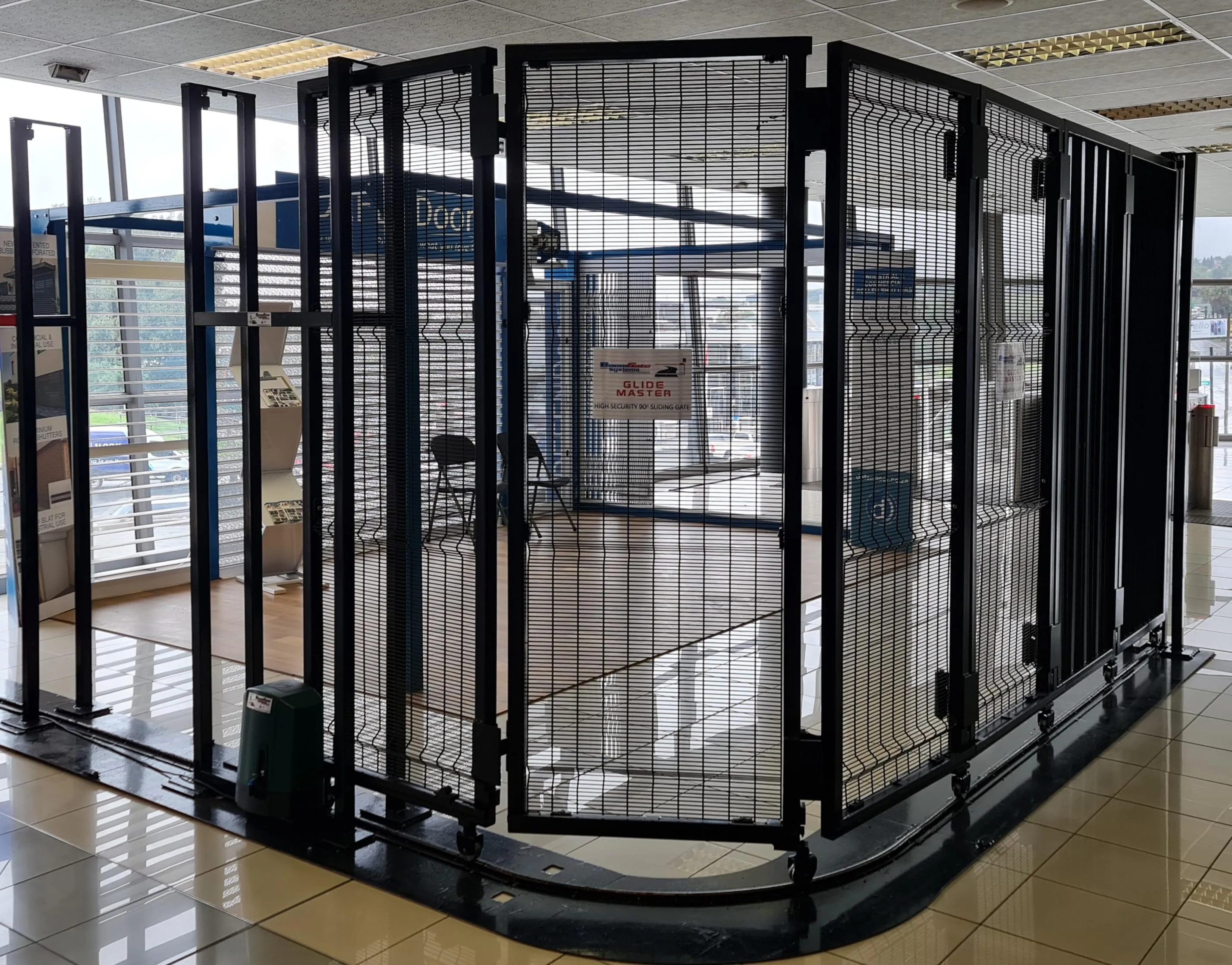 Glide Master™ High-Security 90-degree Gate: Space-Saving Security Solution