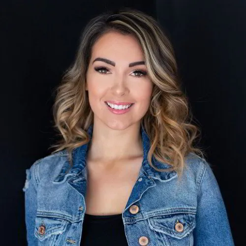 Episode 1 - How to build a 7 figure brand with raving fan culture with ...