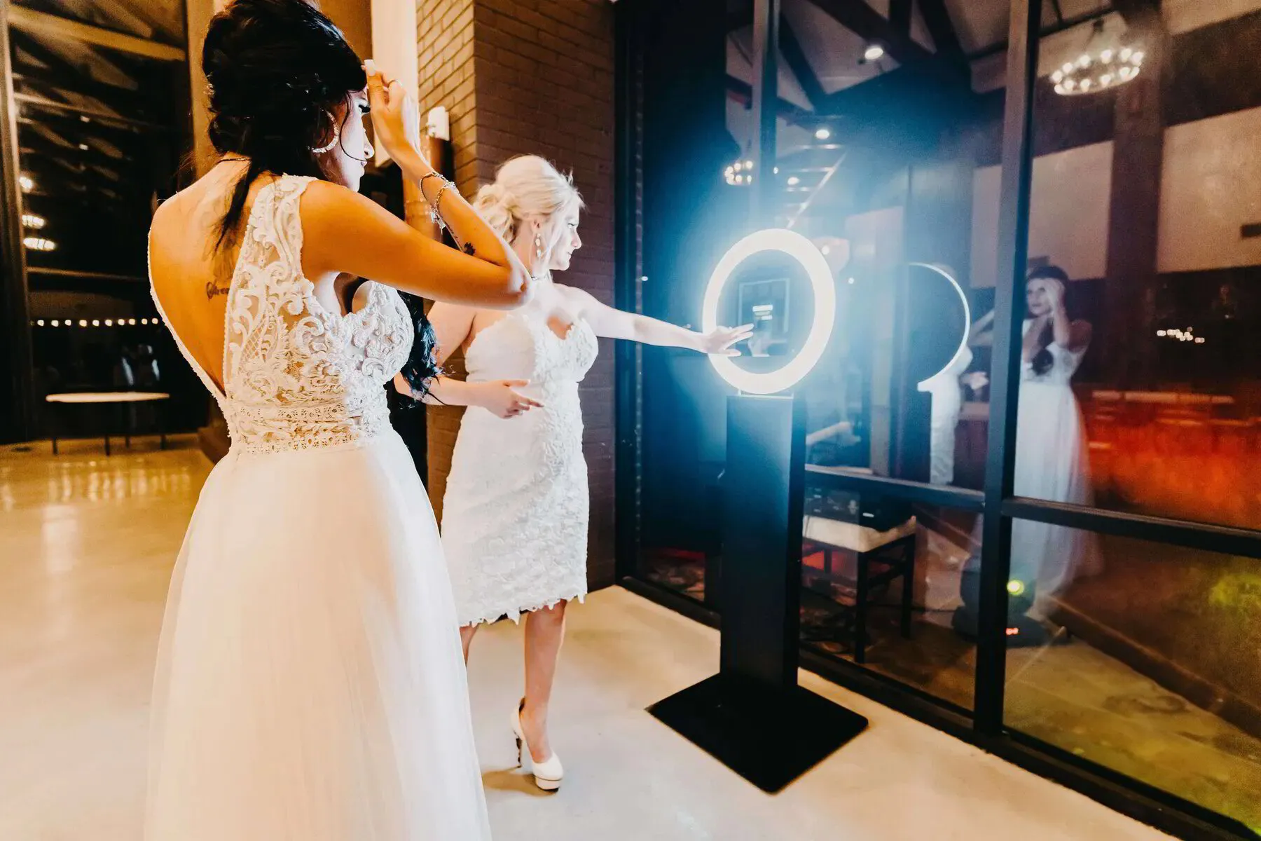 Luxury Wedding Photo Booth Rentals | Tide Water Booths