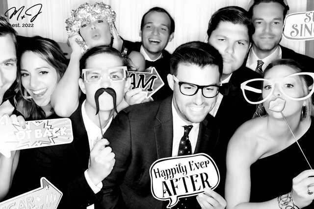 Magic Mirror Rental For Orlando | Xclusive Photo Booths