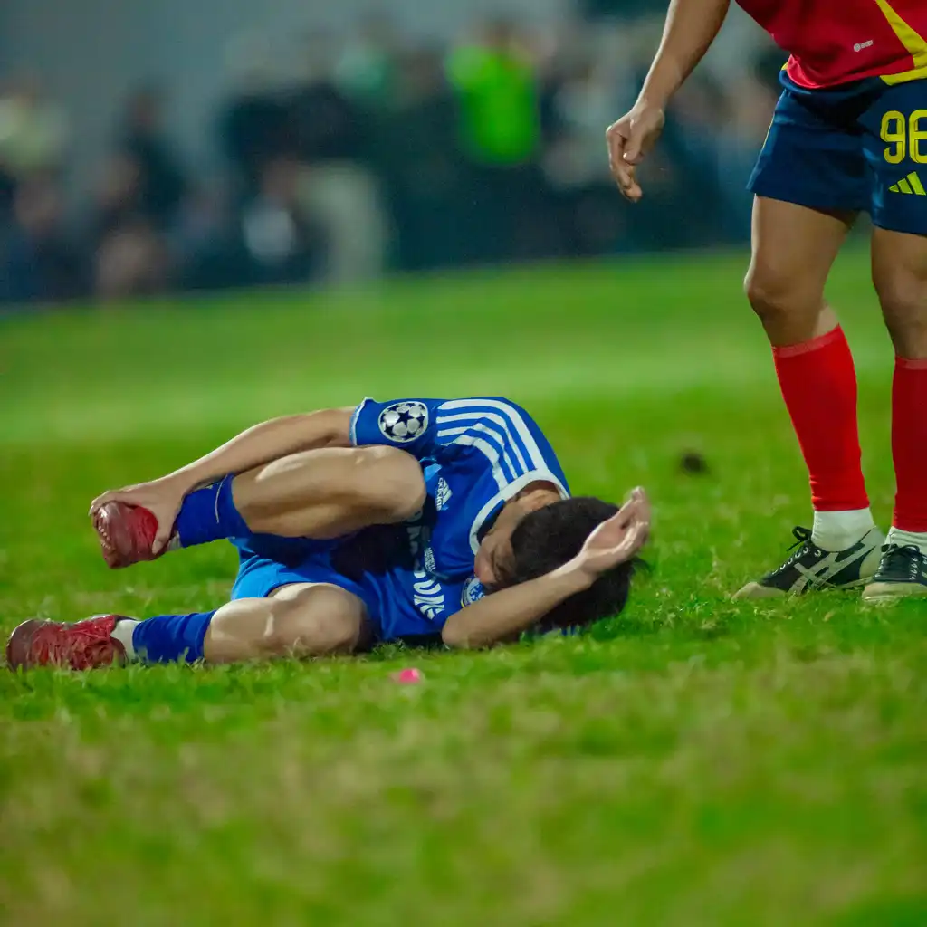 Achilles Pain After Football Explained - PNEUX
