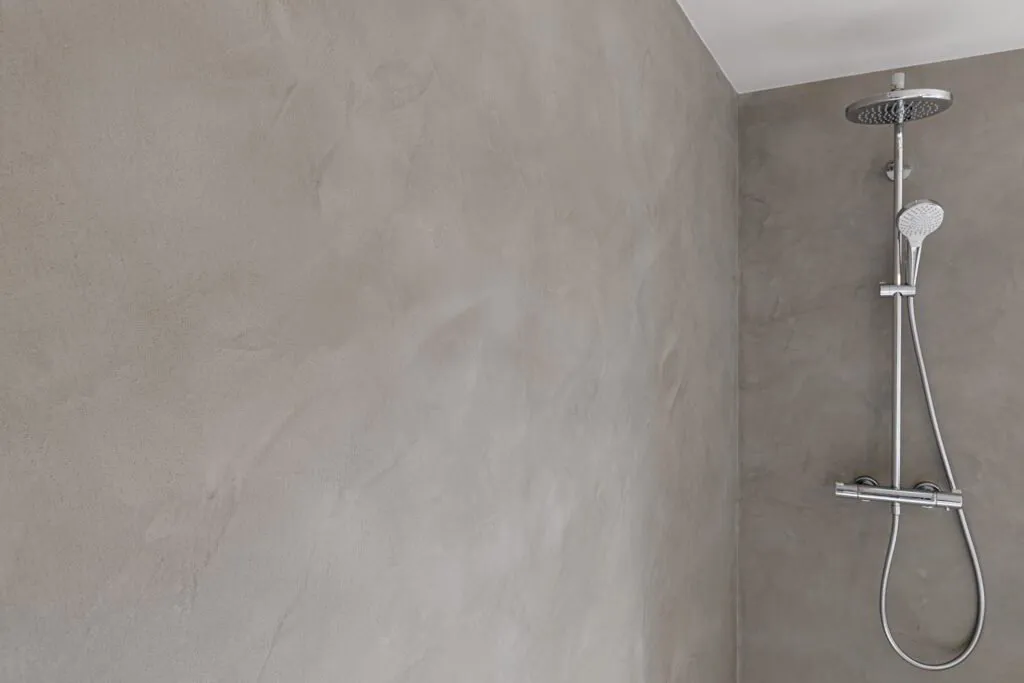 Ontdek Aqua Sensa: De Revolutionaire Watergedragen Verf van Boss Paints