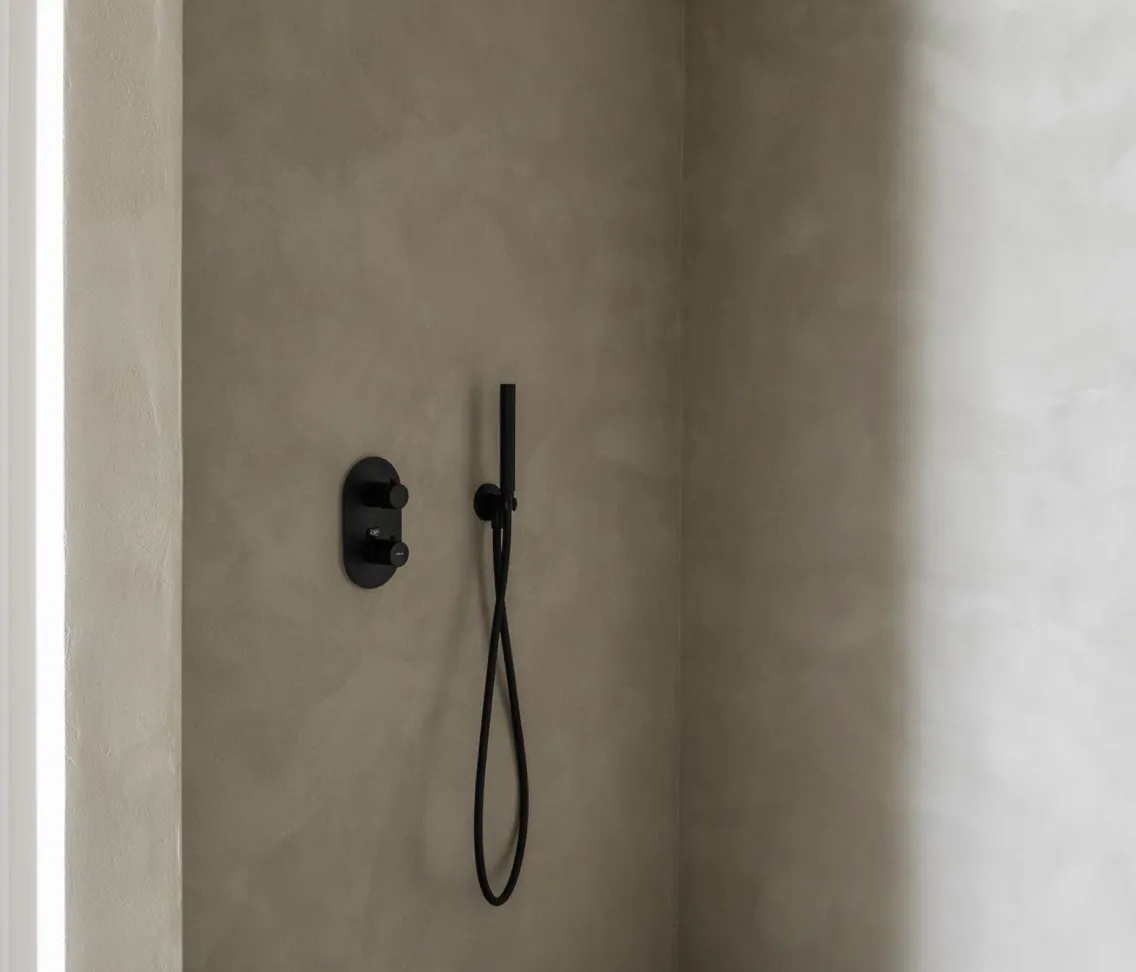 Ontdek Aqua Sensa: De Revolutionaire Watergedragen Verf van Boss Paints