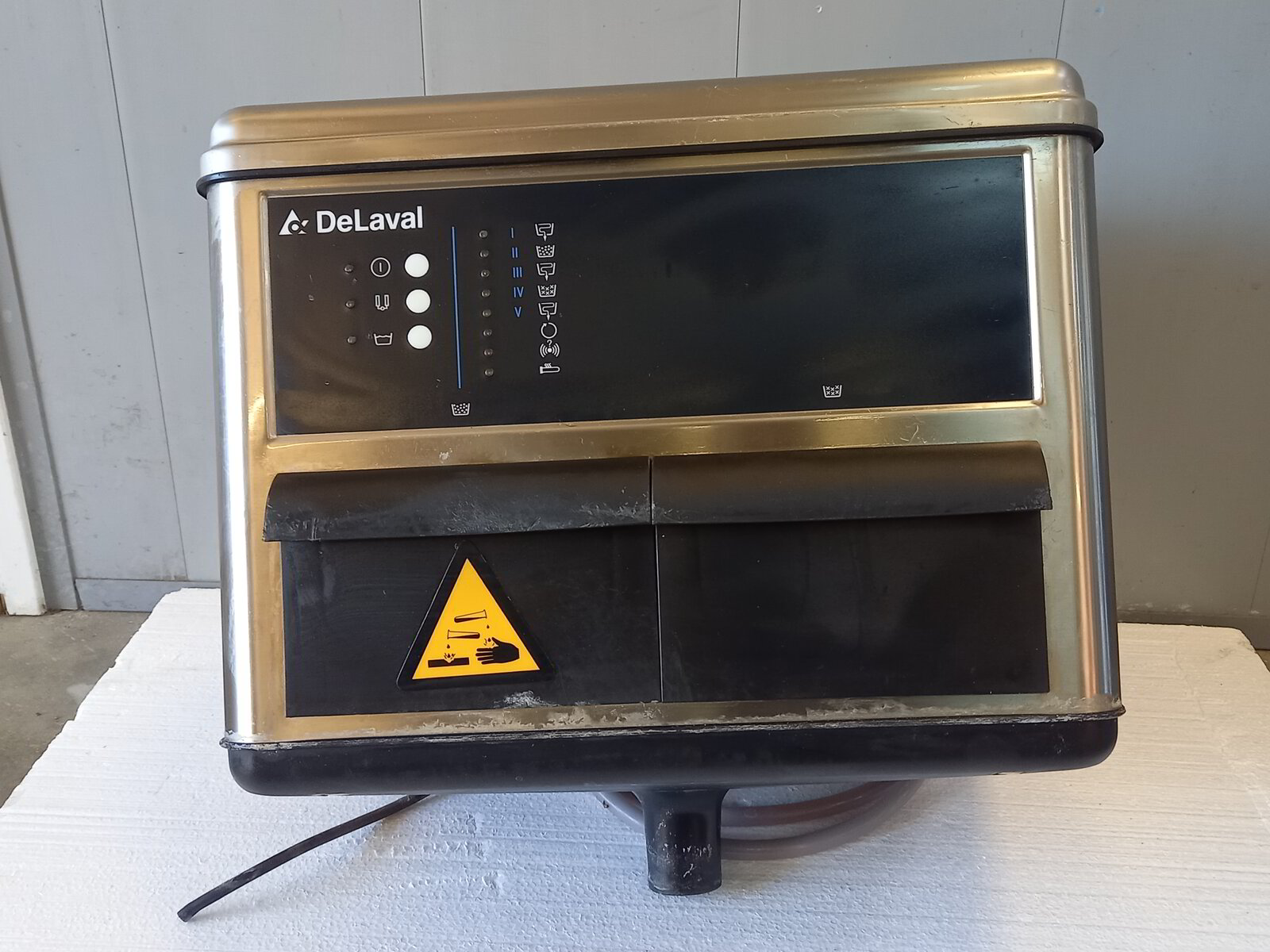 DeLaval c100e Cleaning Machine