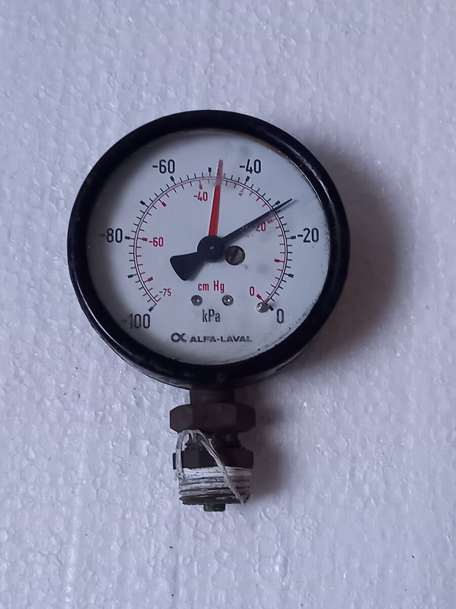 DeLaval Vacuum Gauge