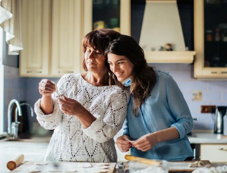 Cómo sanar tu relación madre e hija, una conversación con Ana Maria Reyes