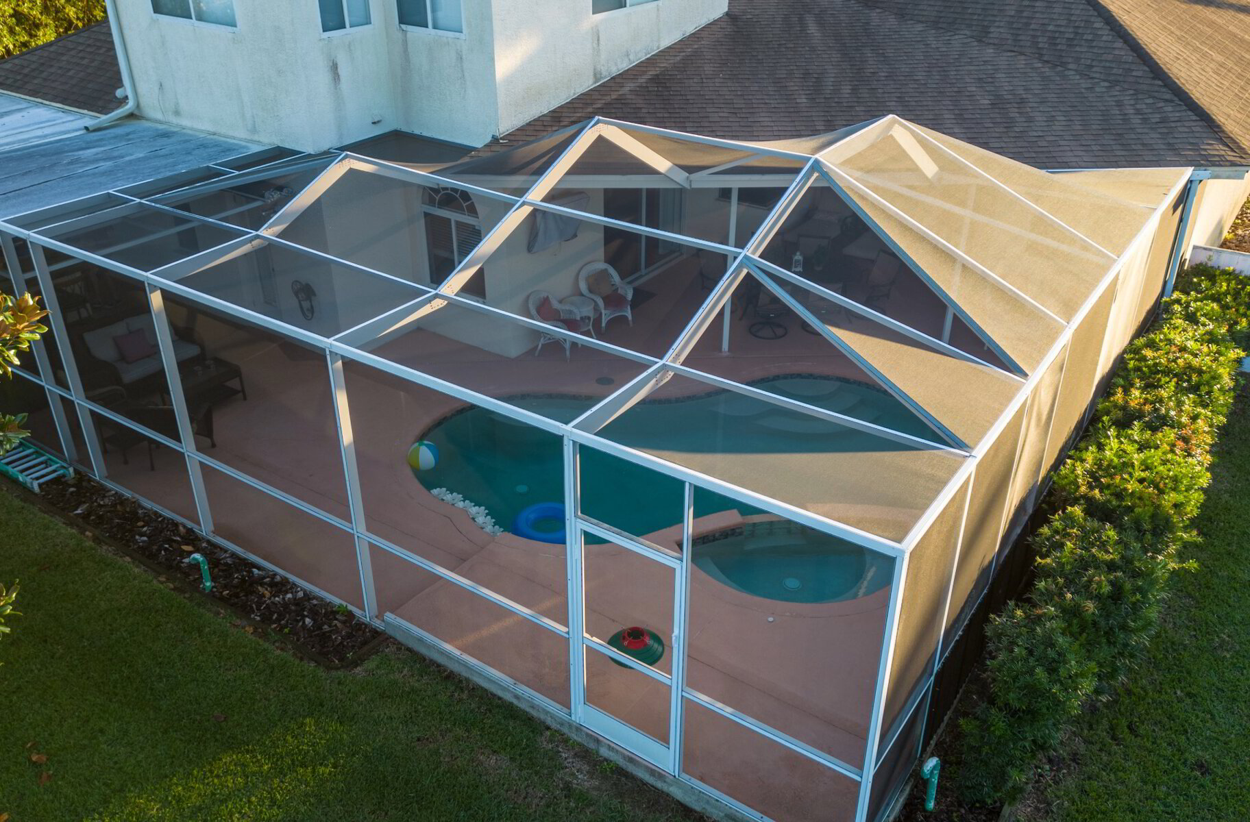 Effective Screen Enclosure Cleaning in Middleburg