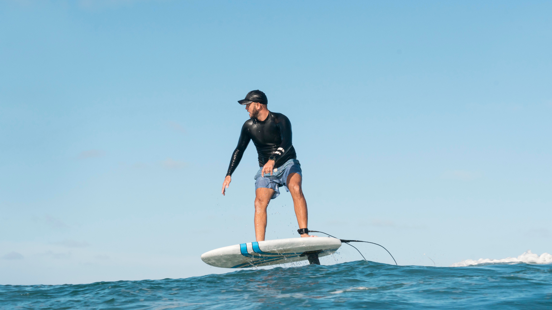 E-Foiling in Cabarete (101): Everything You Need to Know