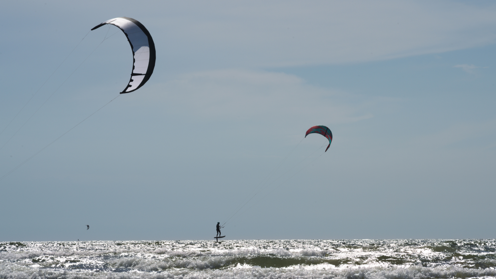 Kitesurfing Cabarete: Explore Secret Spots, Downwinders, and Wave Riding