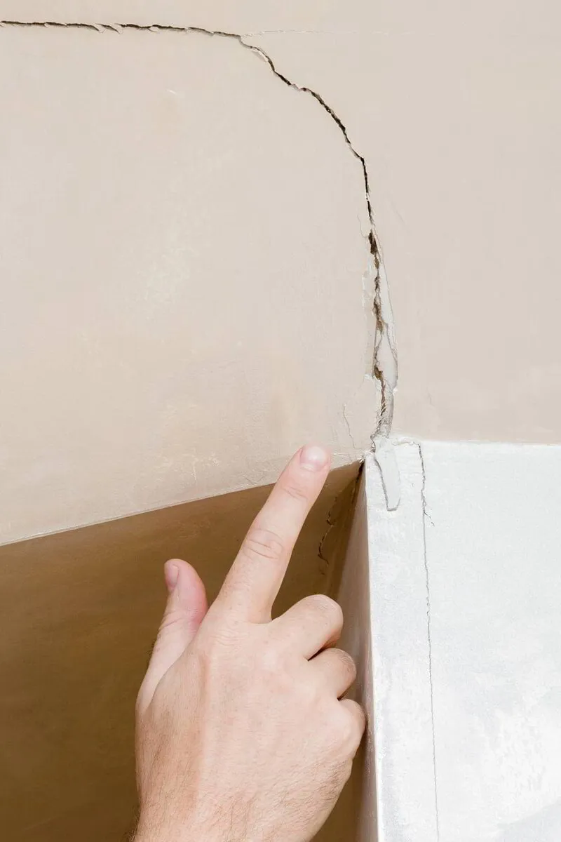 DIY Guide to Fixing Drywall Cracks