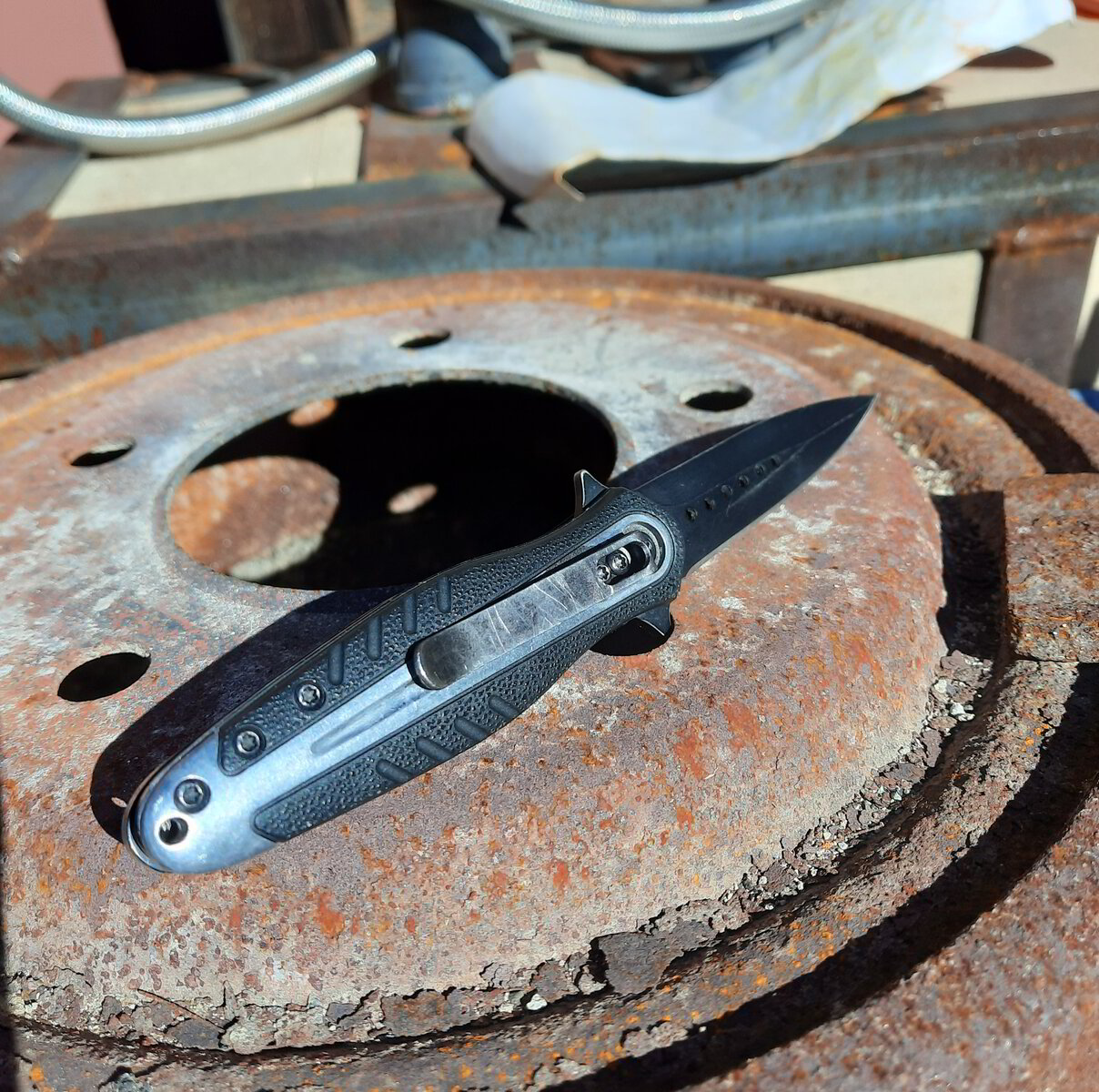 Smith & Wesson M&P Shield Dagger