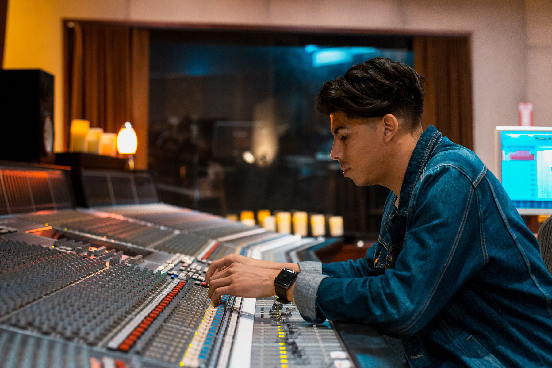 Josh Florez - R&B, Pop and Latin Mixer Producer Songwriter