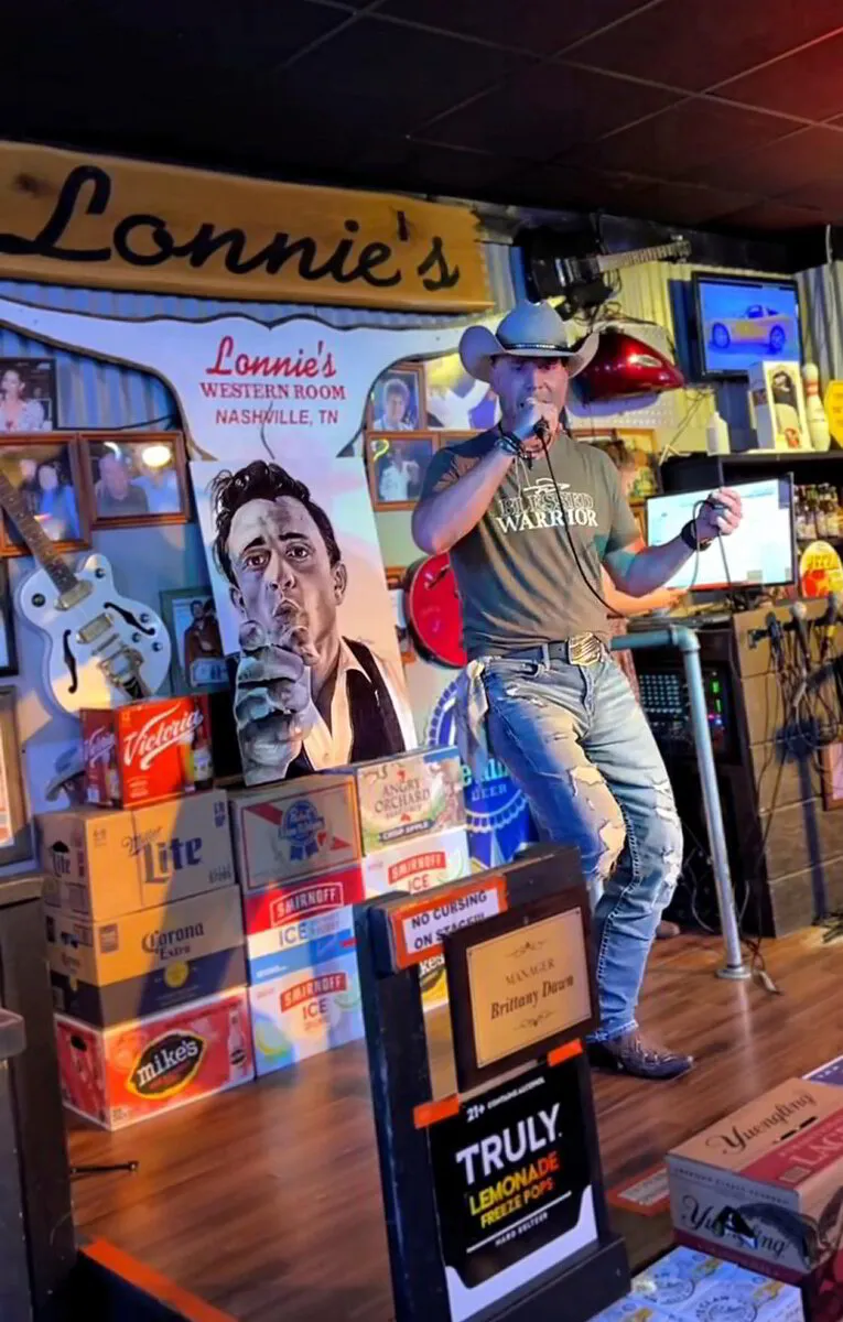 Nashville “Lonnies Western Room