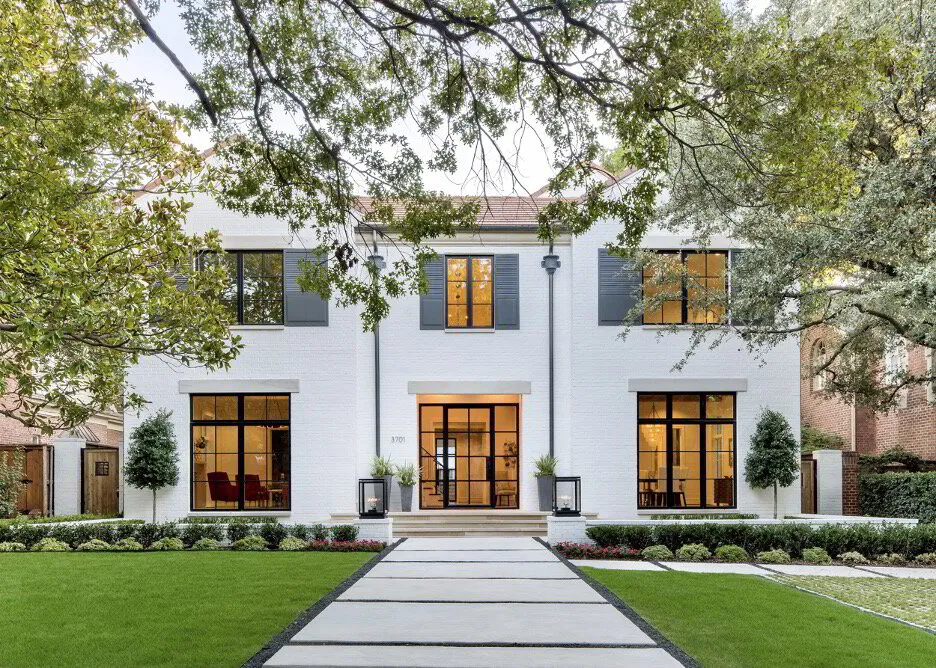 Retrospective of Luxury; Designs, Amenities, and Decor in Custom Homes