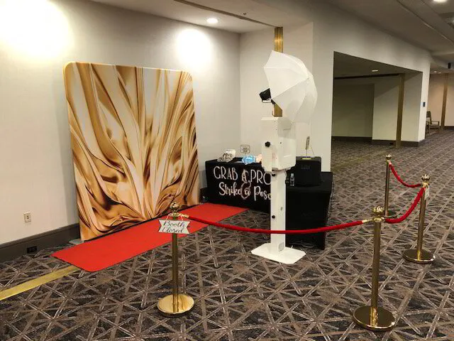 Photo Booth Rental Helotes Texas | R&R Photobooth Rental