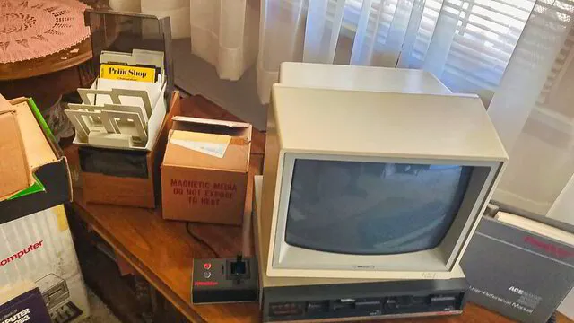 Rare Apple IIe Clone, Franklin Vintage Computer