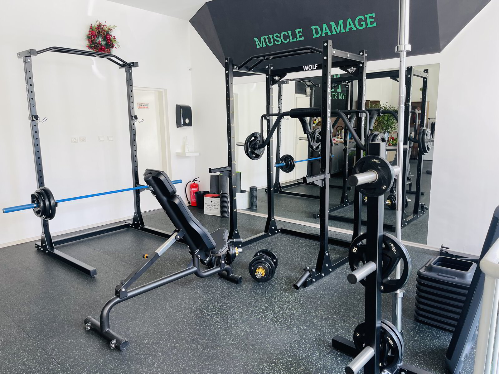 Muscle Damage Gym Stuido