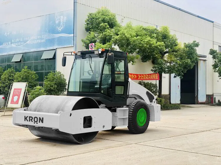 ROAD ROLLER (SOIL) KRON SC8