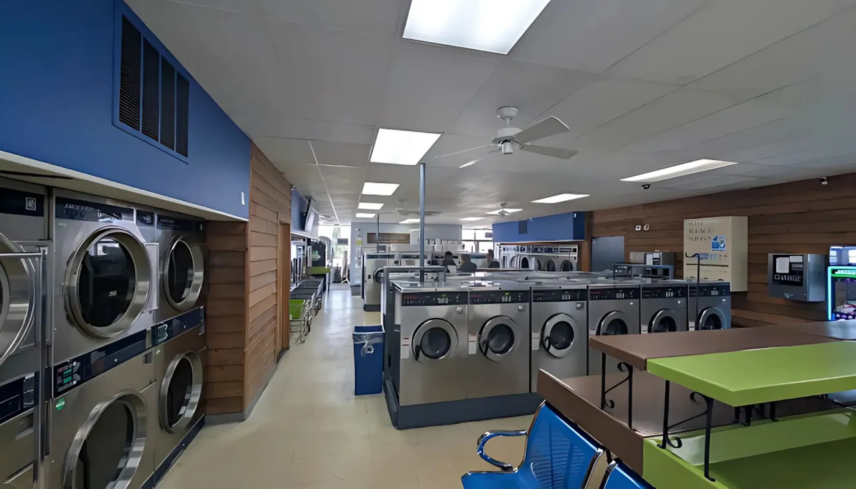 Smile More Laundry & Tan in Newark, Ohio