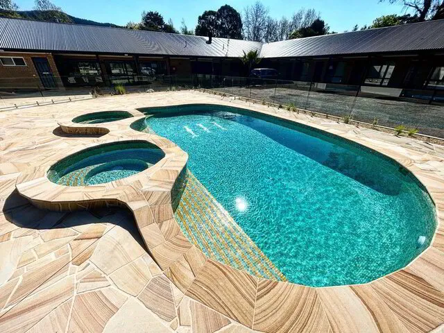 Everlast - Swimming Pool Builders Victoria and NSW, Concrete and ...
